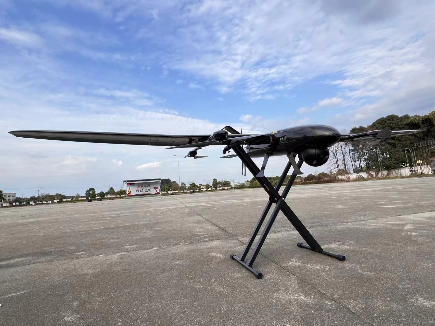 150 km lunghezza di percorrenza lunghezza di percorrenza VTOL UAV Drone ...